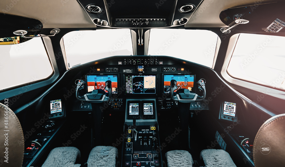 Foto de Latitude Cockpit glass do Stock | Adobe Stock