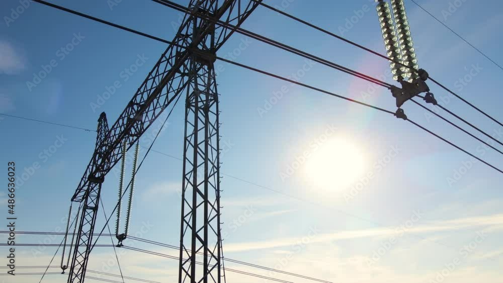 High voltage power line with insulation divider of electric power wires ...