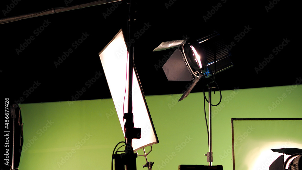 Big studio lighting kit 5000 watt with soft box on tripod and ...