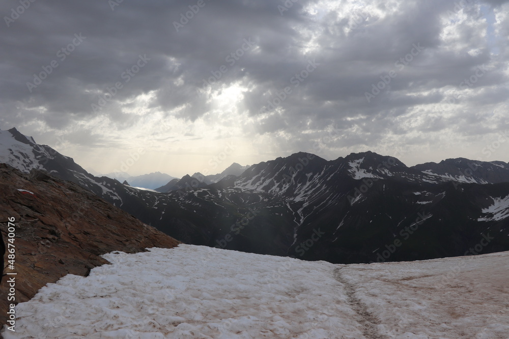 Au Col des Fours . Vu sur le col de la Seigne. Etape du tour du Mont ...