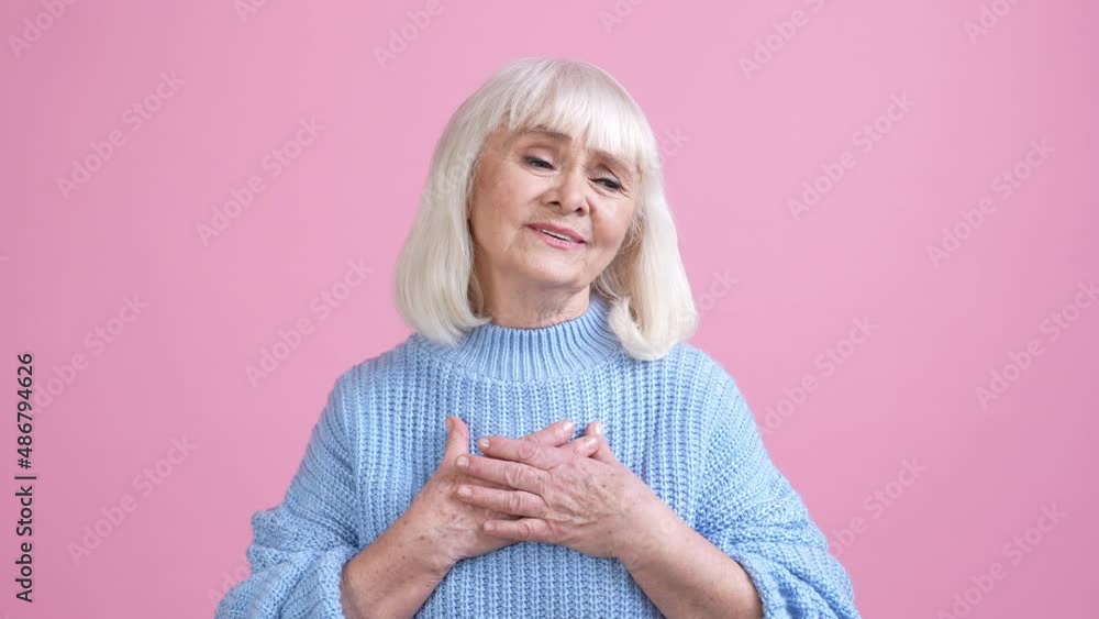 Old lady feel gratitude appreciation isolated pastel color background ...