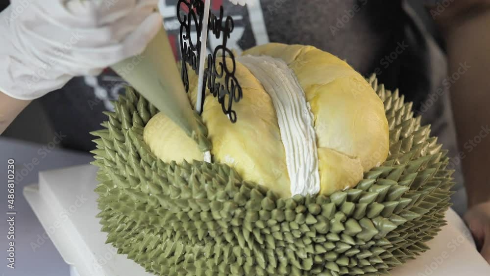 Durian Cake, Homemade bakery Make durian-shaped cakes and make-up with ...