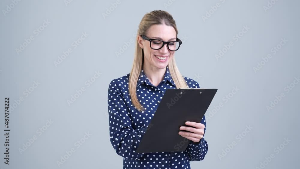 Vidéo Stock Lady counselor make survey write check list isolated gray ...