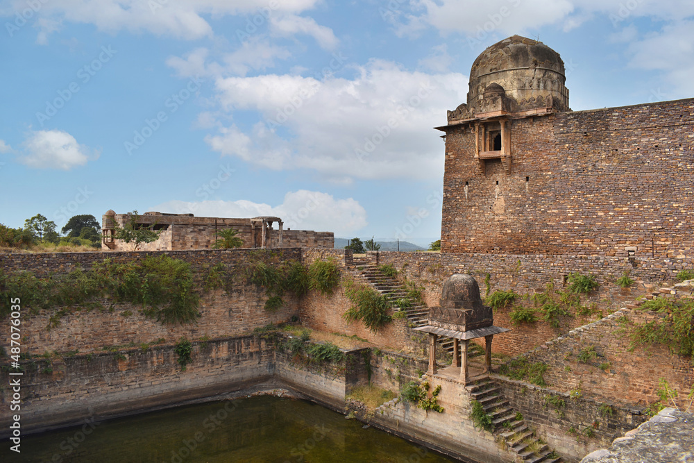 Stone stairway of Motia Talab, view of Badal Mahal on right, Pameya ...