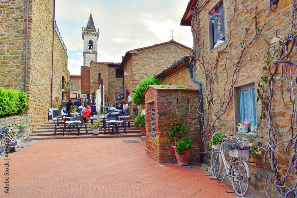 medieval village of Vinci, a Tuscan town in the province of Florence ...
