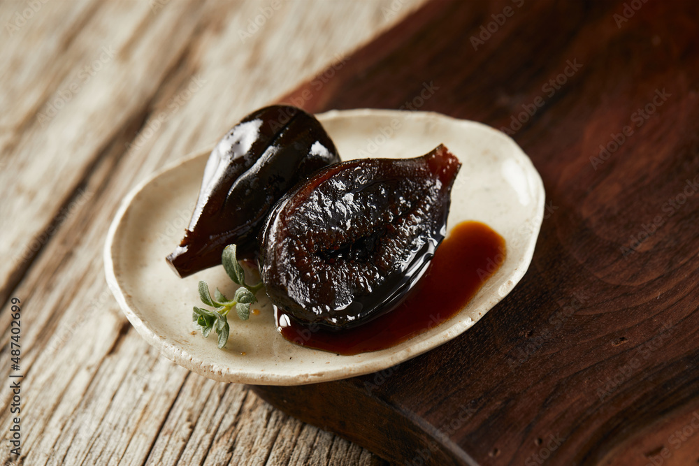 Dulce de higos con queso, postre típico ecuatoriano, servido en un ...