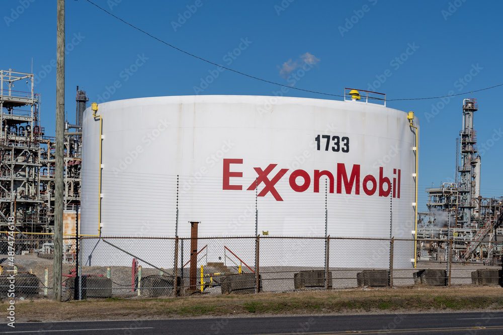 Baton Rouge, Louisiana, USA - February 13, 2022: ExxonMobil Baton Rouge ...