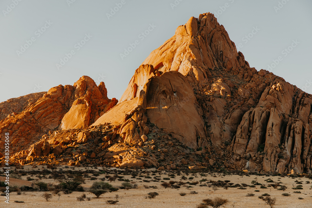 Epic African savannh landscape that sort of looks like pride rock from ...