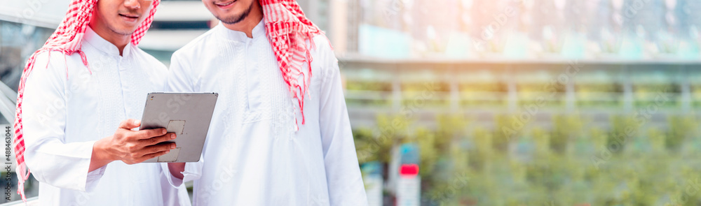 Banner Arab team hold digital tablet uae union teamwork people ...