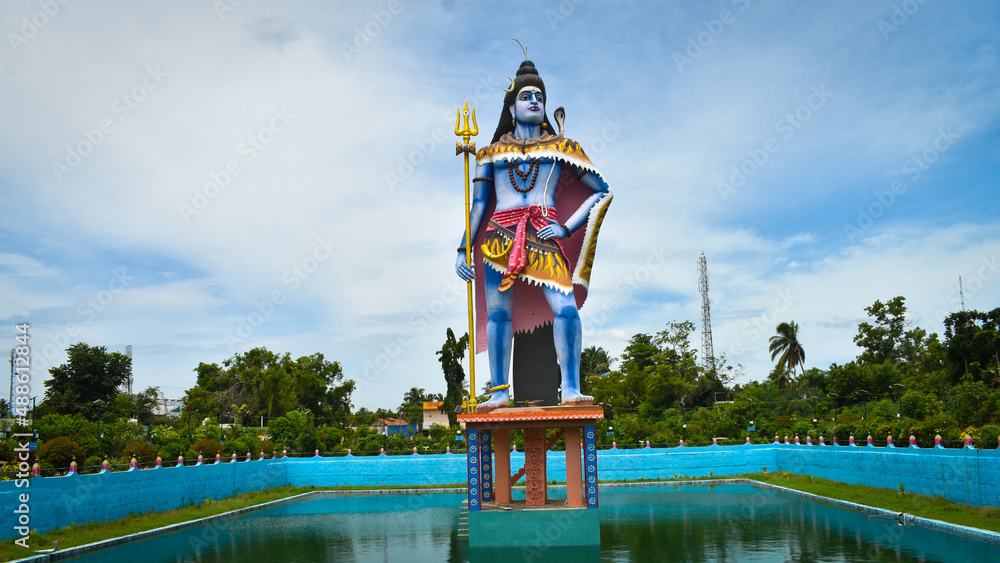 beautiful view of hindu god LORD SHIVA STATUE standing pose Stock Photo ...