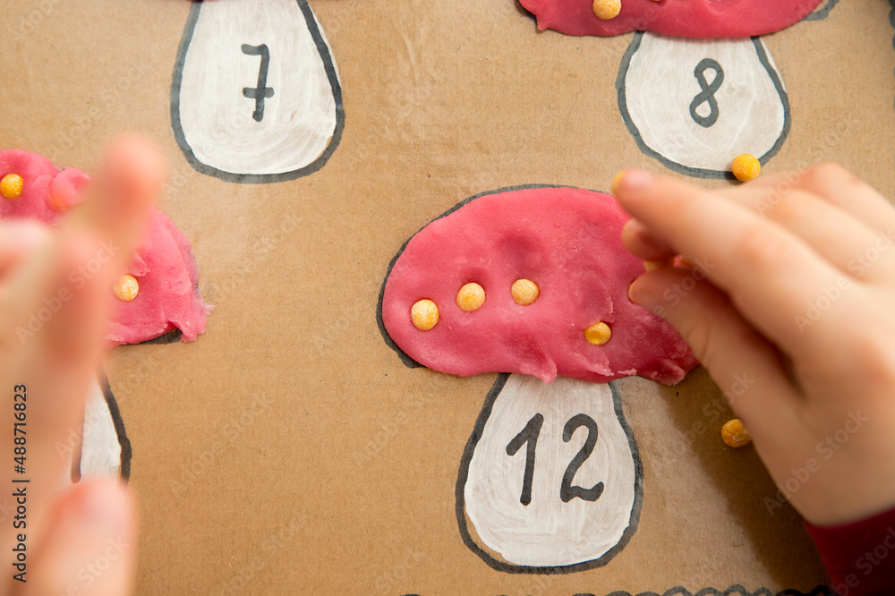 Kid learns to count. Logical tasks for the preschool class. Child ...