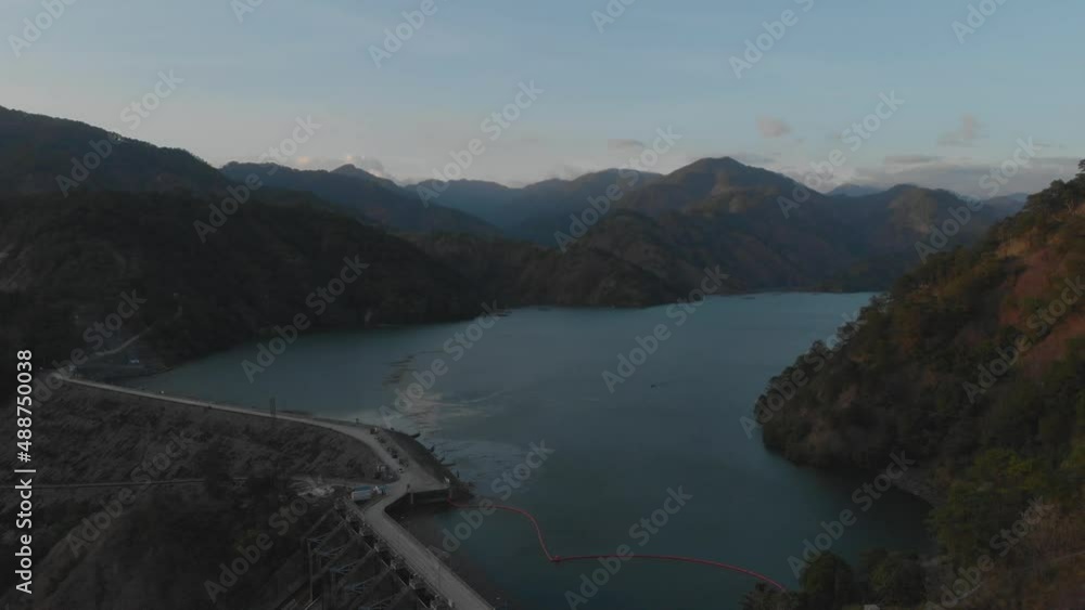 Vidéo Stock water reserve mountainous region Ambuklao hydroelectric Dam ...