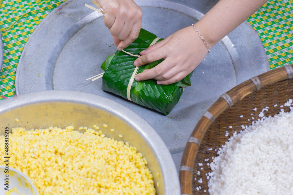 Making chung cake - A traditional food in Tet holiday- Vietnam ...