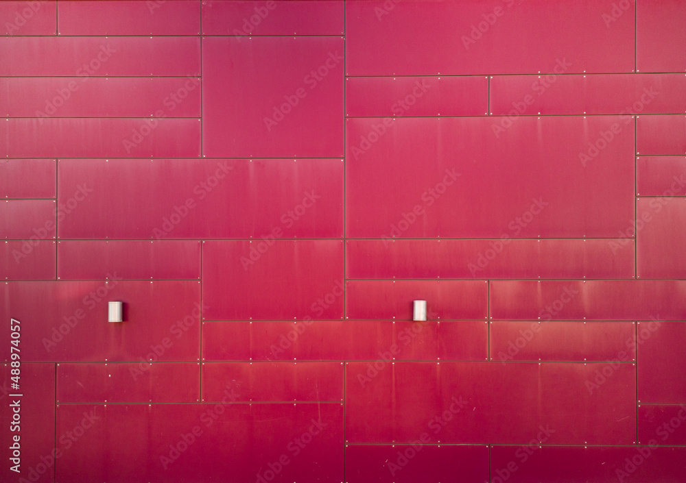 Facade with red panels. HPL panel architecture. Fassade mit roten ...