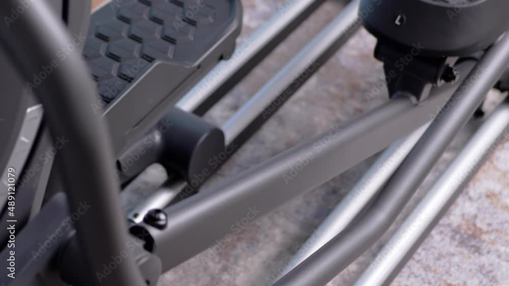 Spinning Elliptical Trainer Pedals. Testing, demonstration of the ...