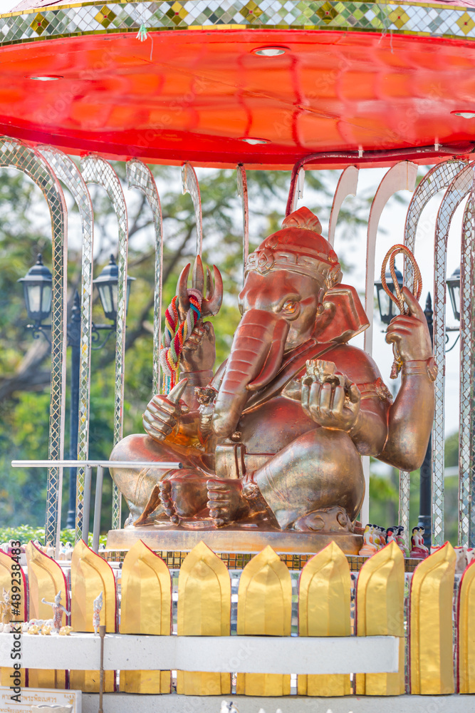 Ganesh statue. Ganesha statue and Golden texture ganesh is hindu god in ...