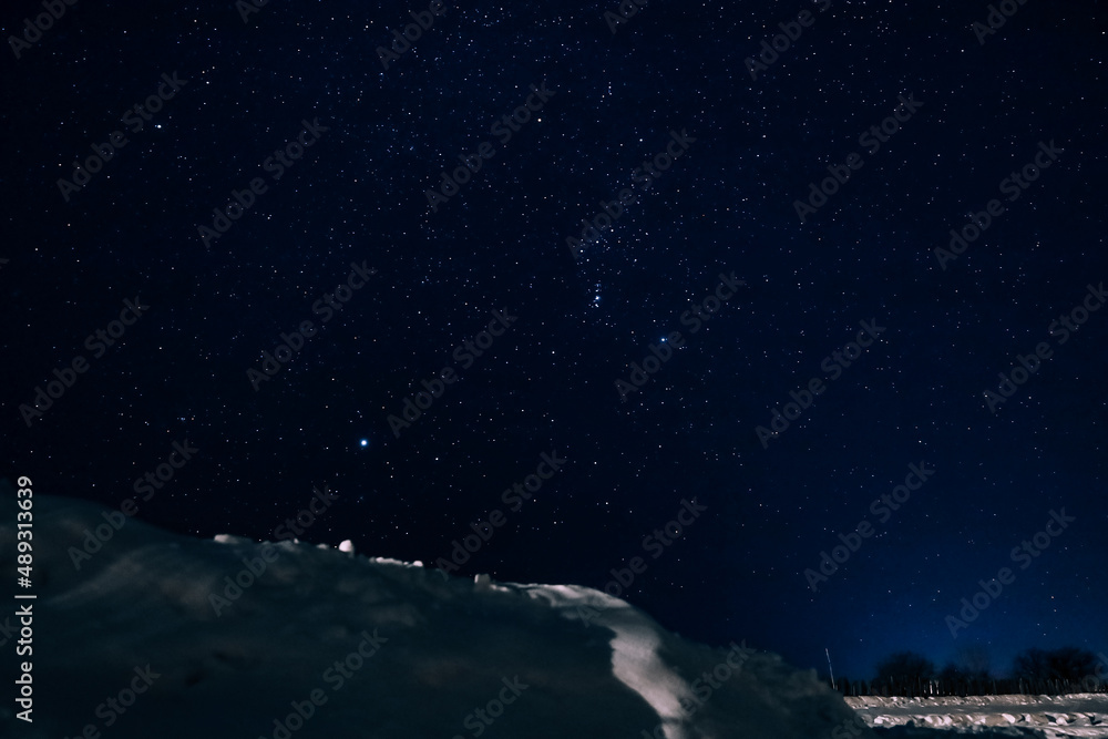 starry winter dark night sky with lots of stars and constellations ...