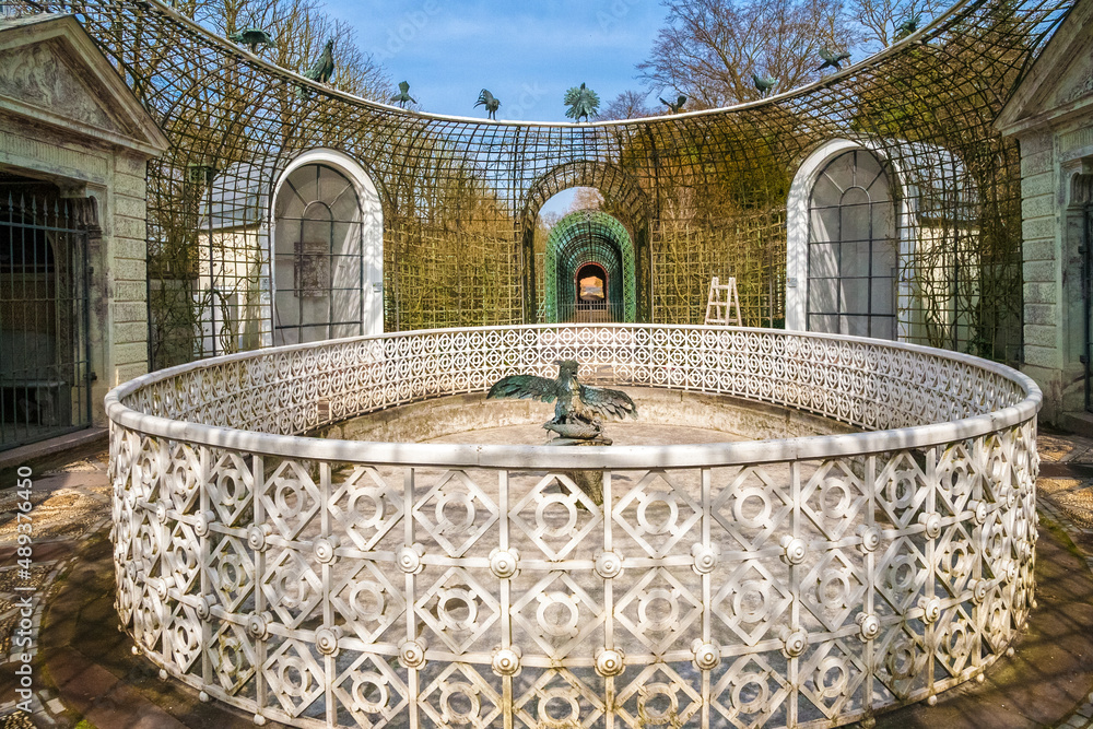 Lovely view of the famous waterless fountain with the owl and the water ...