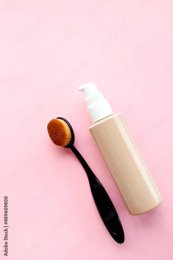 Make up bottles and tubes. Skin preparation products and foundations ...