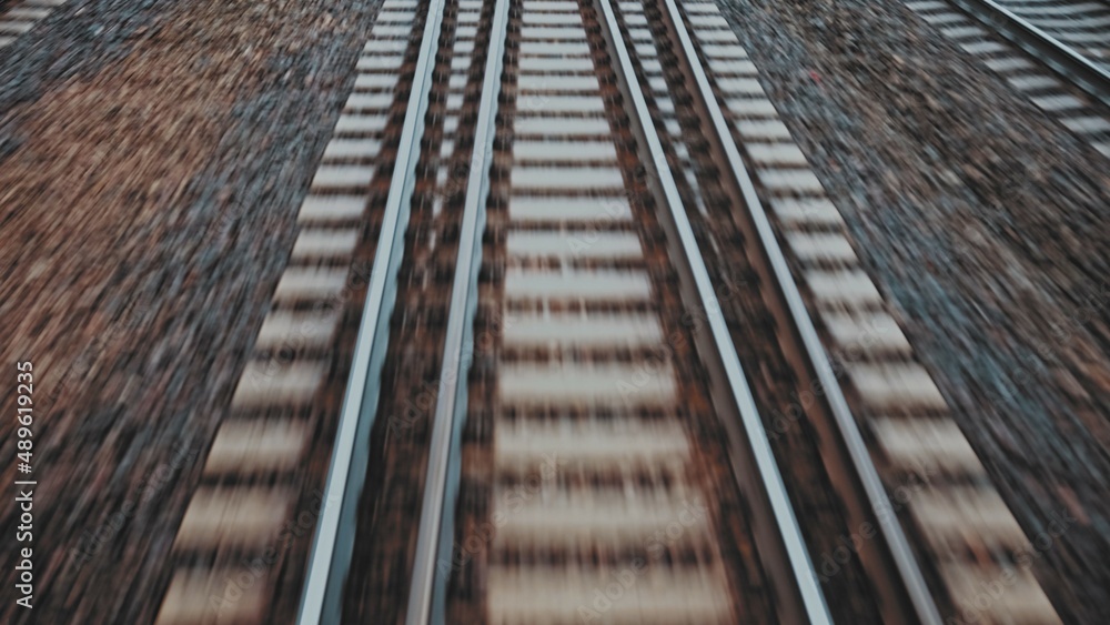 Foto de Fast Moving Railway Track with Switches Concrete Railroad Ties ...