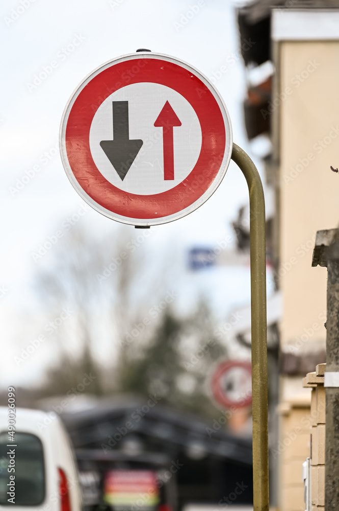 route circulation signaux signalisation panneaux routier France Stock ...