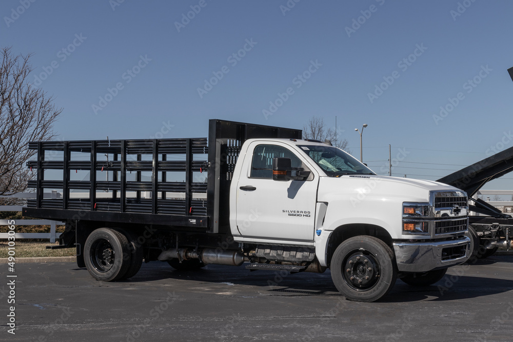 Chevrolet Silverado 5500 HD Chassis Cab. Chevy makes the Chassis Cab in ...