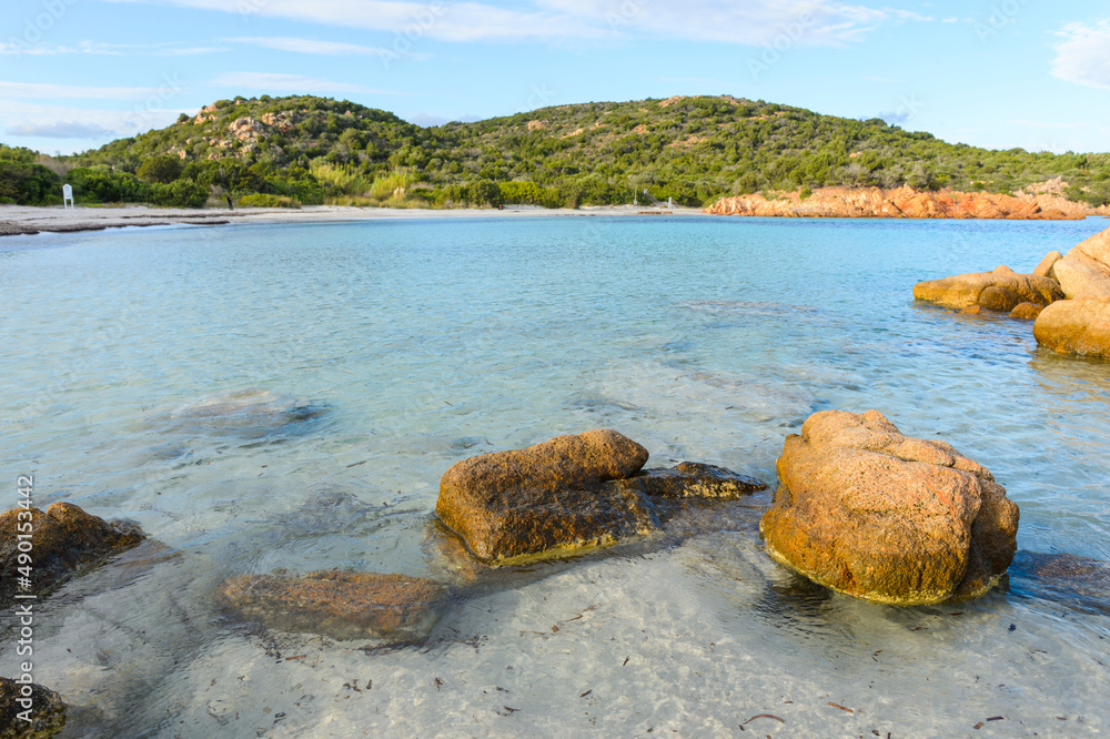 Les plages paradisiaques de la Costa Smeralda du nord de la Sardaigne ...