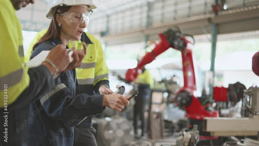 Professional industrial engineer and mechanical technician, wearing ...