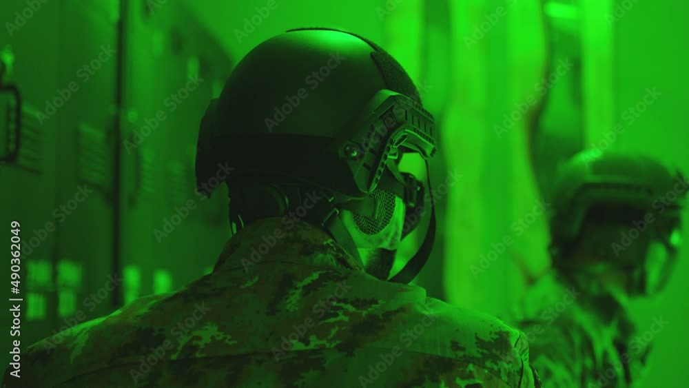 Vidéo Stock Group of Soldiers or Special Forces preparing for a fight ...