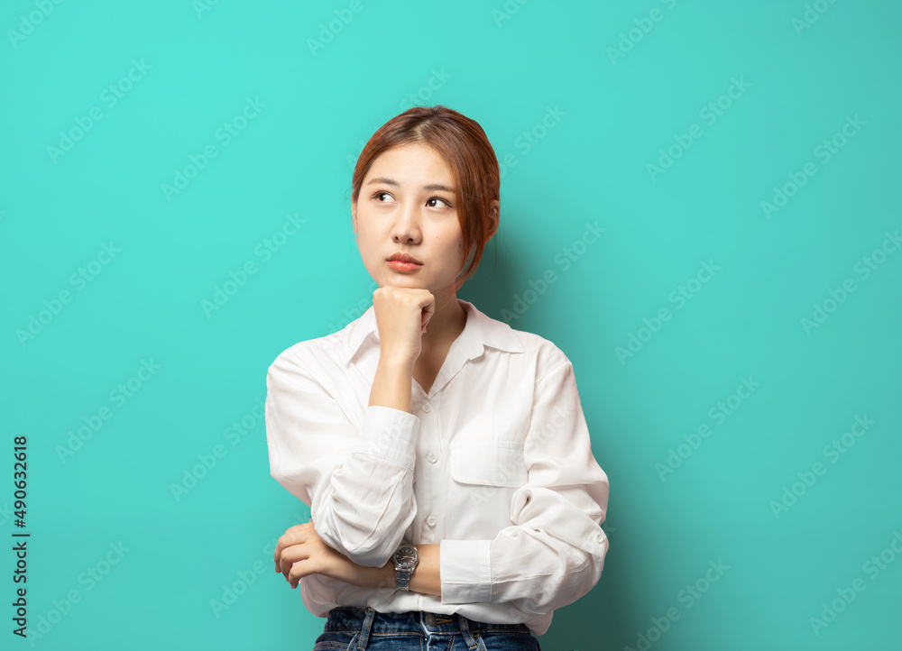 Portrait of thoughtful smart asian woman thinking, female student ...
