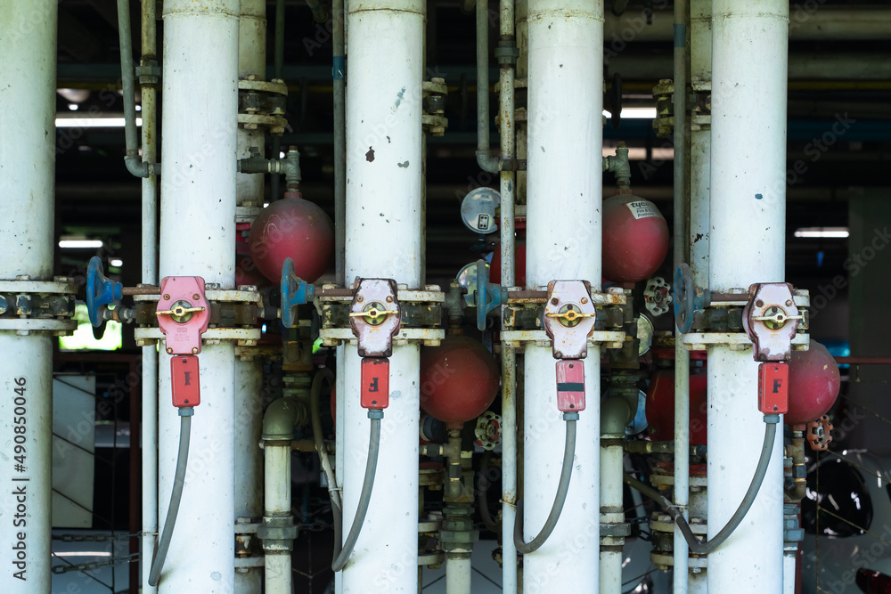 Fire protection system, Deluge valve and fire water header to ...