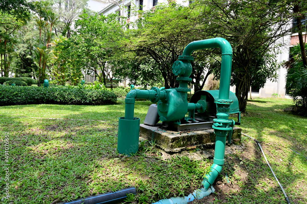 Control valve operating on-off And controller To control the water ...