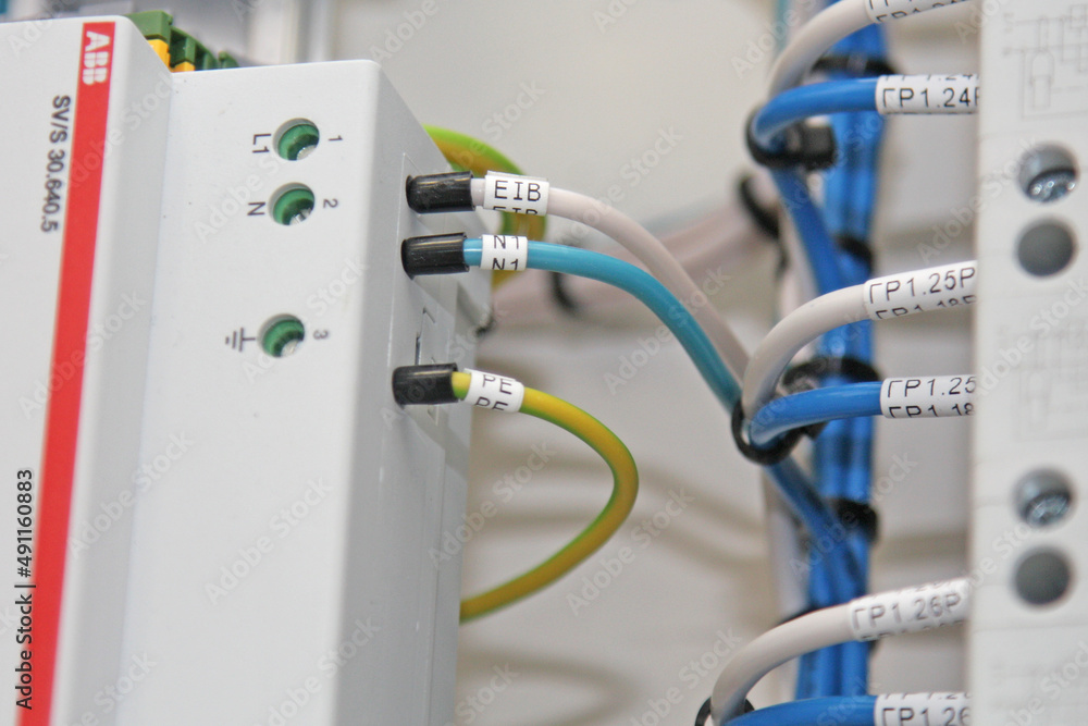 Connection of ABB automation modules using insulated copper wires in ...