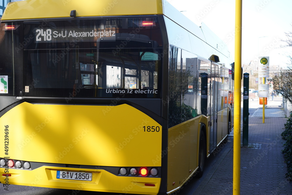 BVG Solaris Urbino 12 electric e-Bus, Elektrobus der Berliner ...