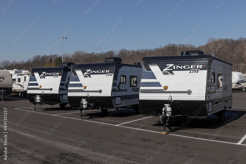Zinger Fifth Wheel Travel Trailers. Zinger RV is a subsidiary of ...