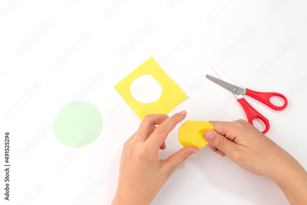 cut out circle from paper, for kids, step by step instruction, DIY ...
