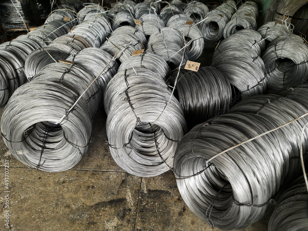 Foto de Coil of wire. Wire reel. knitting wire. Steel wire. Wire ...
