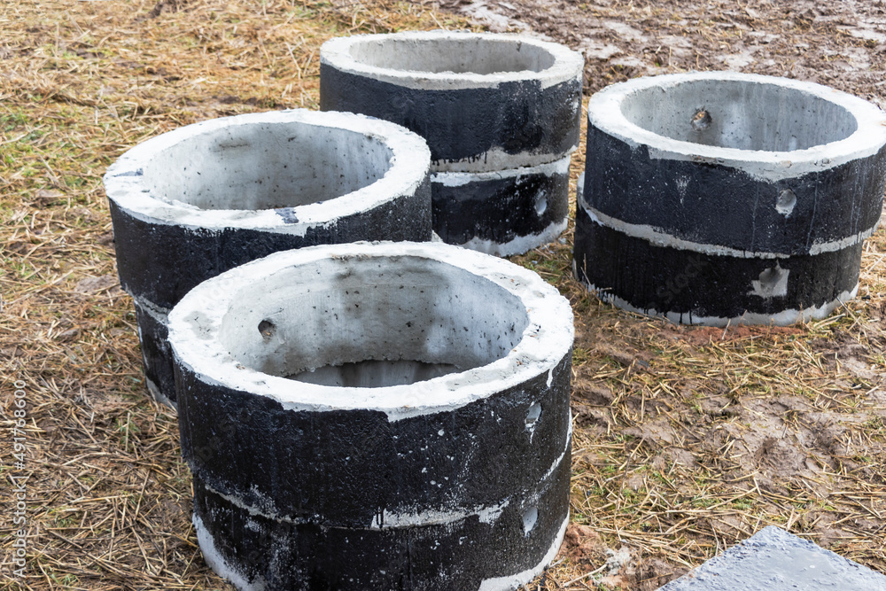 Installation of a reinforced concrete well for water supply and ...