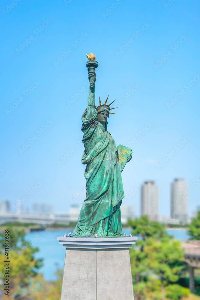 tokyo, japan - mars 02 2022: Statue of Liberty replica which is about 1 ...