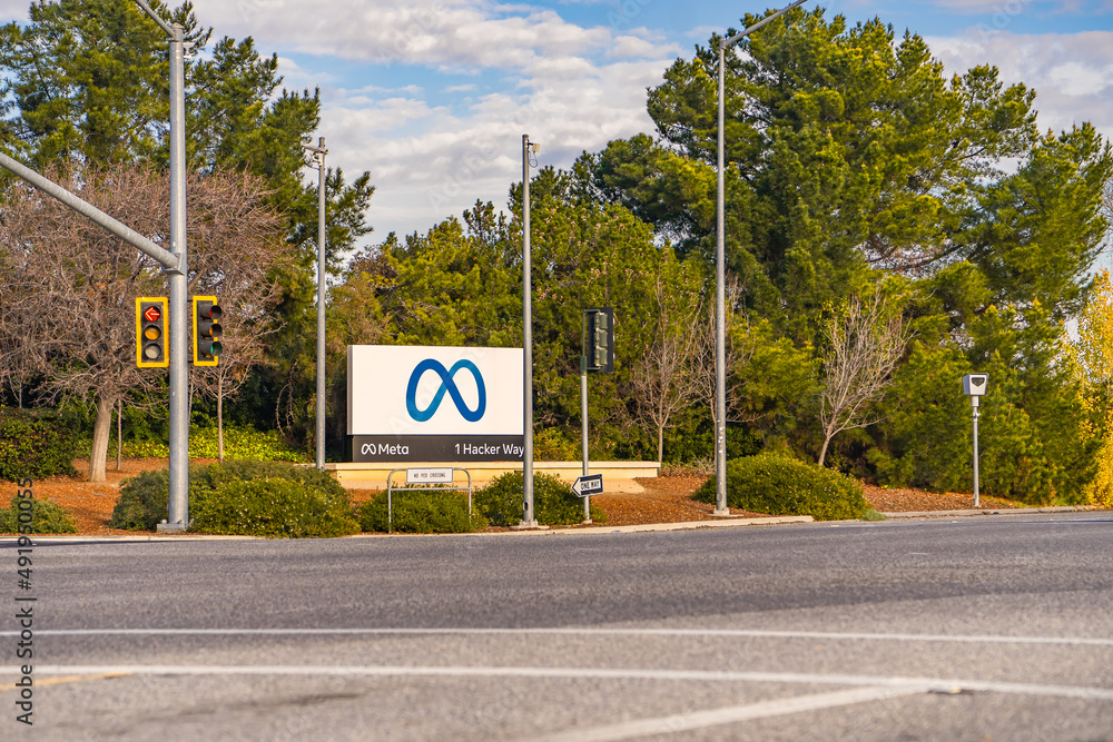 Meta Headquarters, corporate campus in Menlo Park, California. The ...