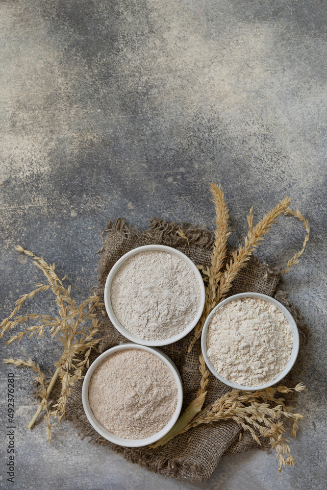 Food and baking ingredient. Wheat flour coarse from whole wheat grains ...