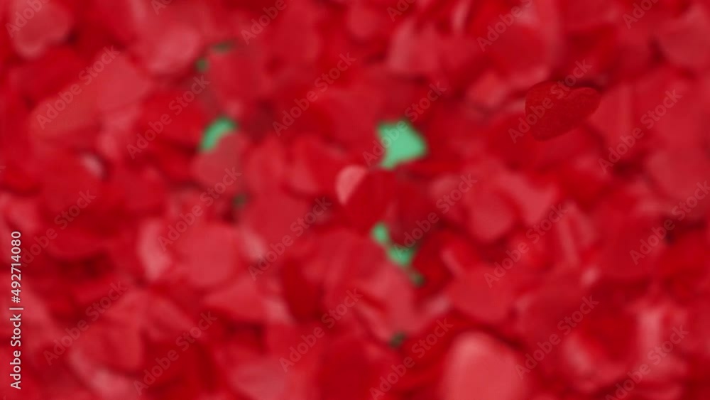 Video Stock Red paper confetti hearts flying on chroma key green screen ...