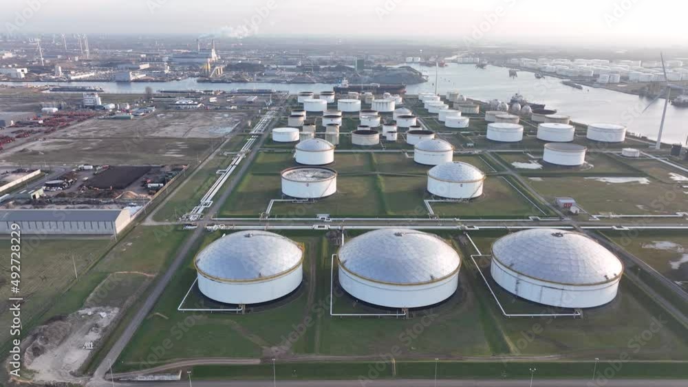 Commercial petrochemical oil gas fuel storage crude energy silos ...