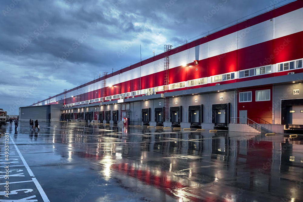 The process of construction and launch of a large logistics center, its ...