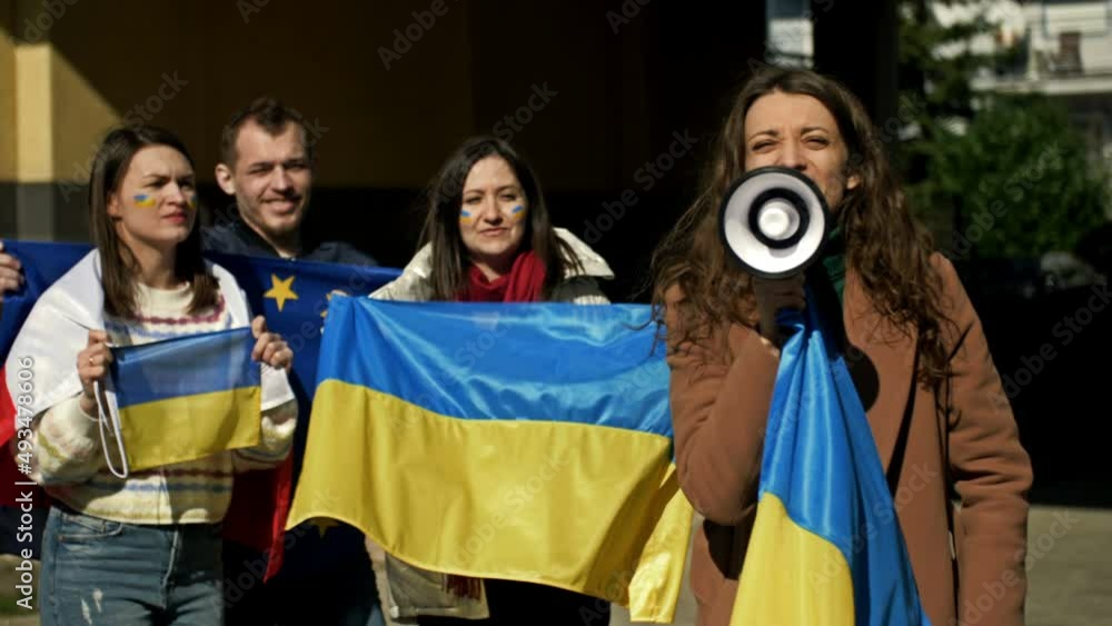 Protest against the war in Ukraine and the Russian invasion. People ...