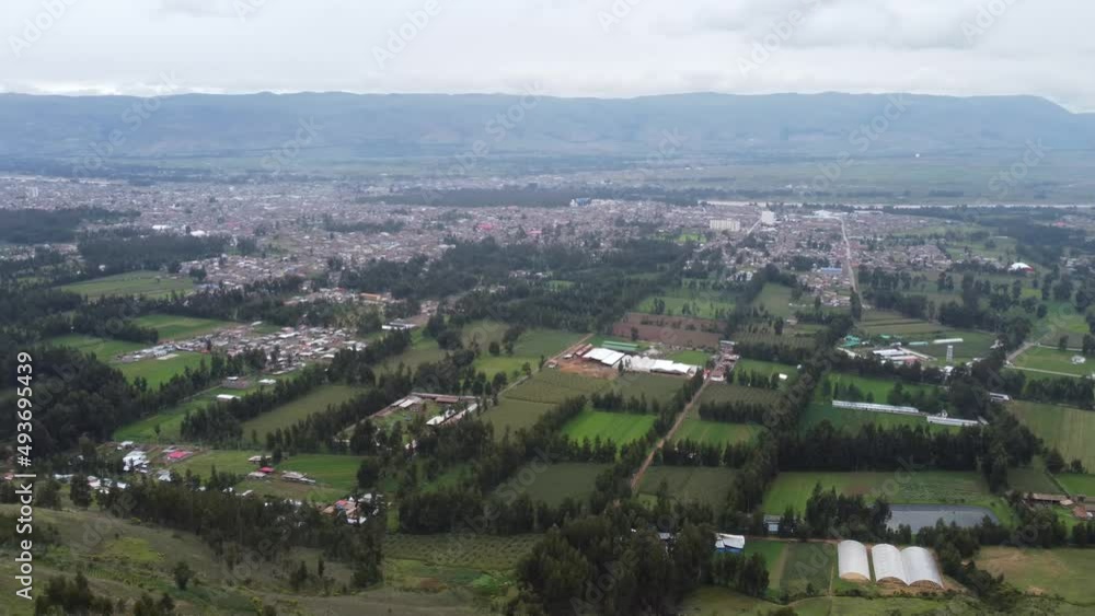 Panorámicas del Valle del Mantaro, Junín, Perú. Concepto de Turismo ...