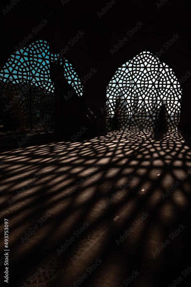 Islamic background photo. Shadows of the window of a mosque Stock-Foto ...