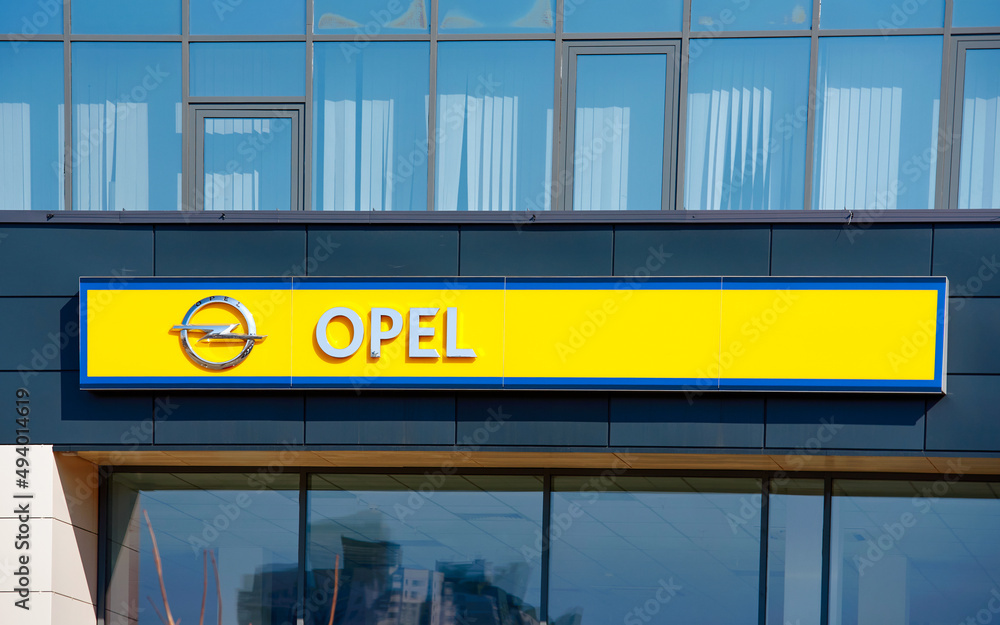 Minsk, Belarus. Mar 2022. Opel company logo on facadr of dealership ...