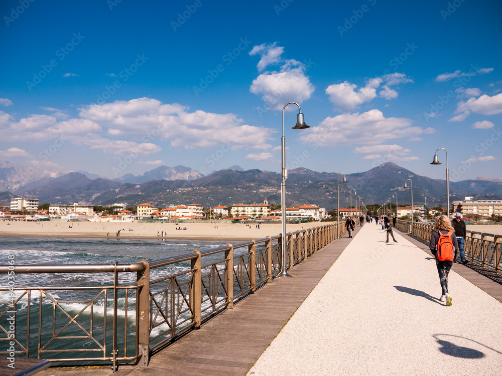 Foto de Italia, Toscana, Lucca, il mare della Versilia, la spiaggia di ...