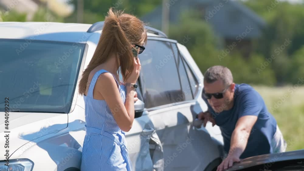 Two drivers having argument over who is guilty in car crash accident ...